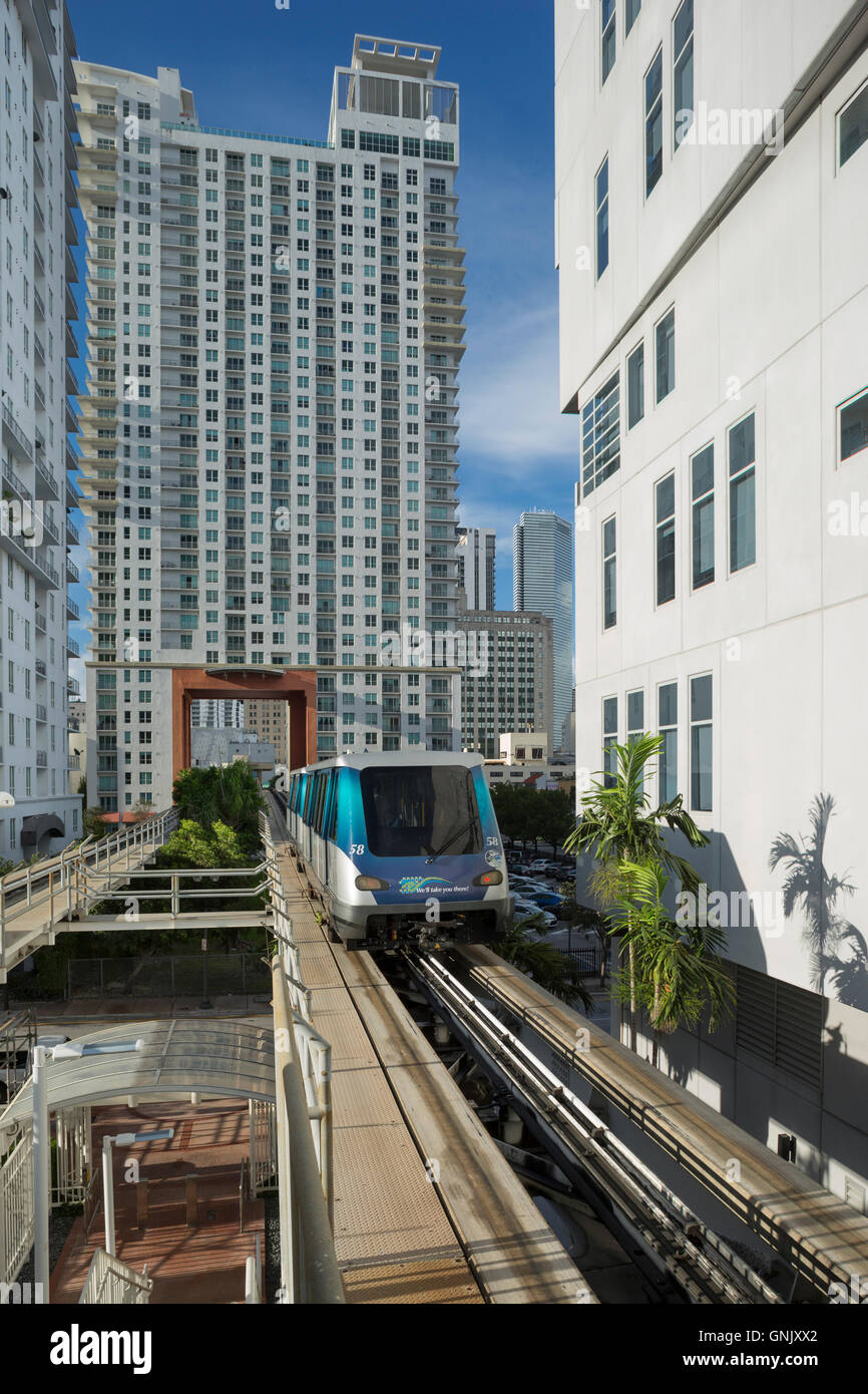 BAYSIDE STATION METROMOVER MONORAIL DOWNTOWN MIAMI FLORIDA USA Stock ...