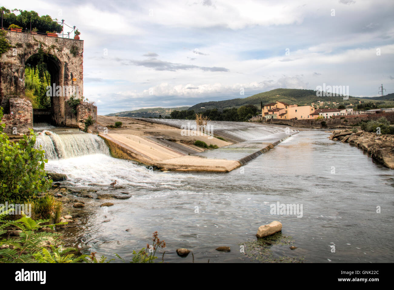 Tuscan landscape with the Arno river near the city of Florence, Italy ...