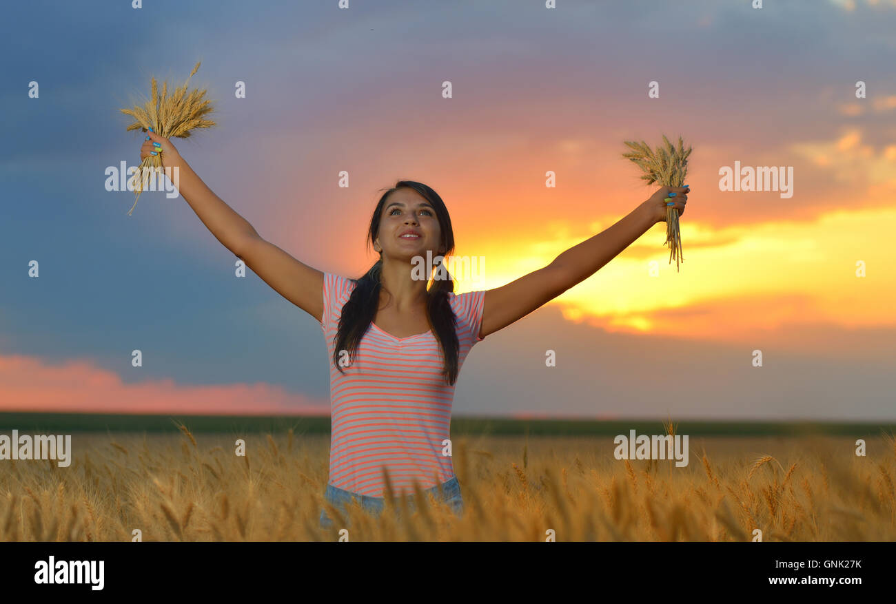 Woman feeling free in a beautiful natural setting Stock Photo - Alamy