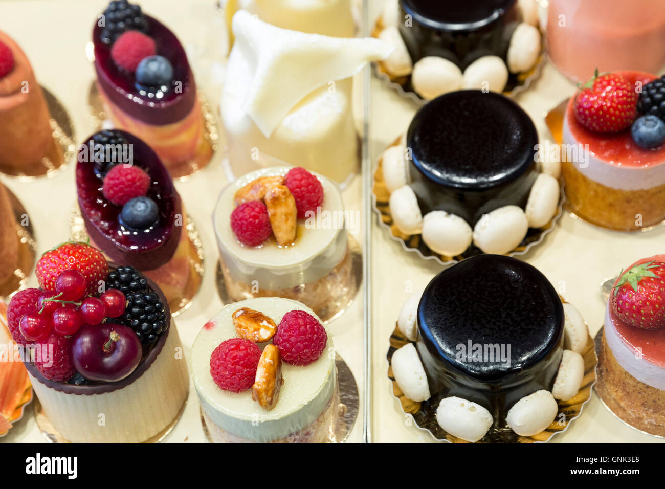 Luxury fruit cakes at Pompadour in Huidenstraat in the Nine Streets ...