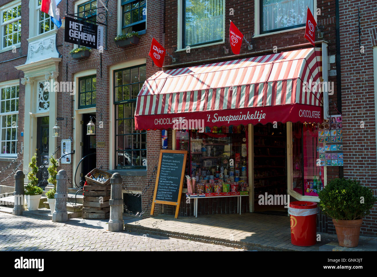Candy store horizontal hi-res stock photography and images - Alamy