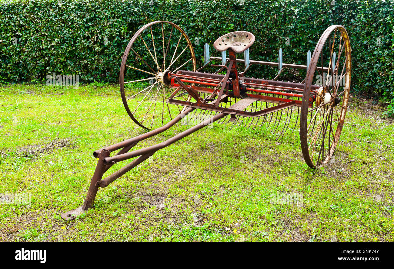 Winnowing machine hi-res stock photography and images - Alamy