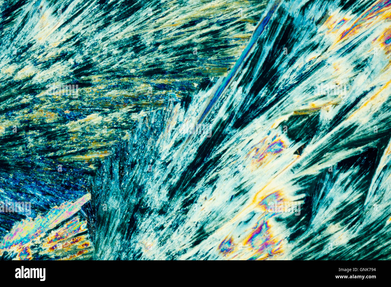 Sodium thiosulphate crystals in polarized light Stock Photo - Alamy