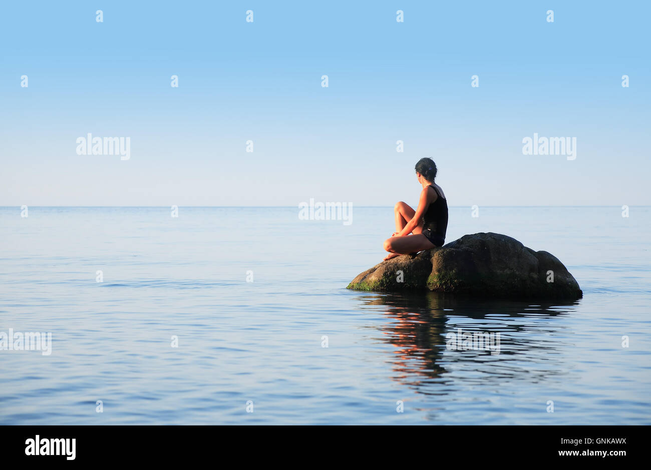 People looking at sea hi-res stock photography and images - Alamy
