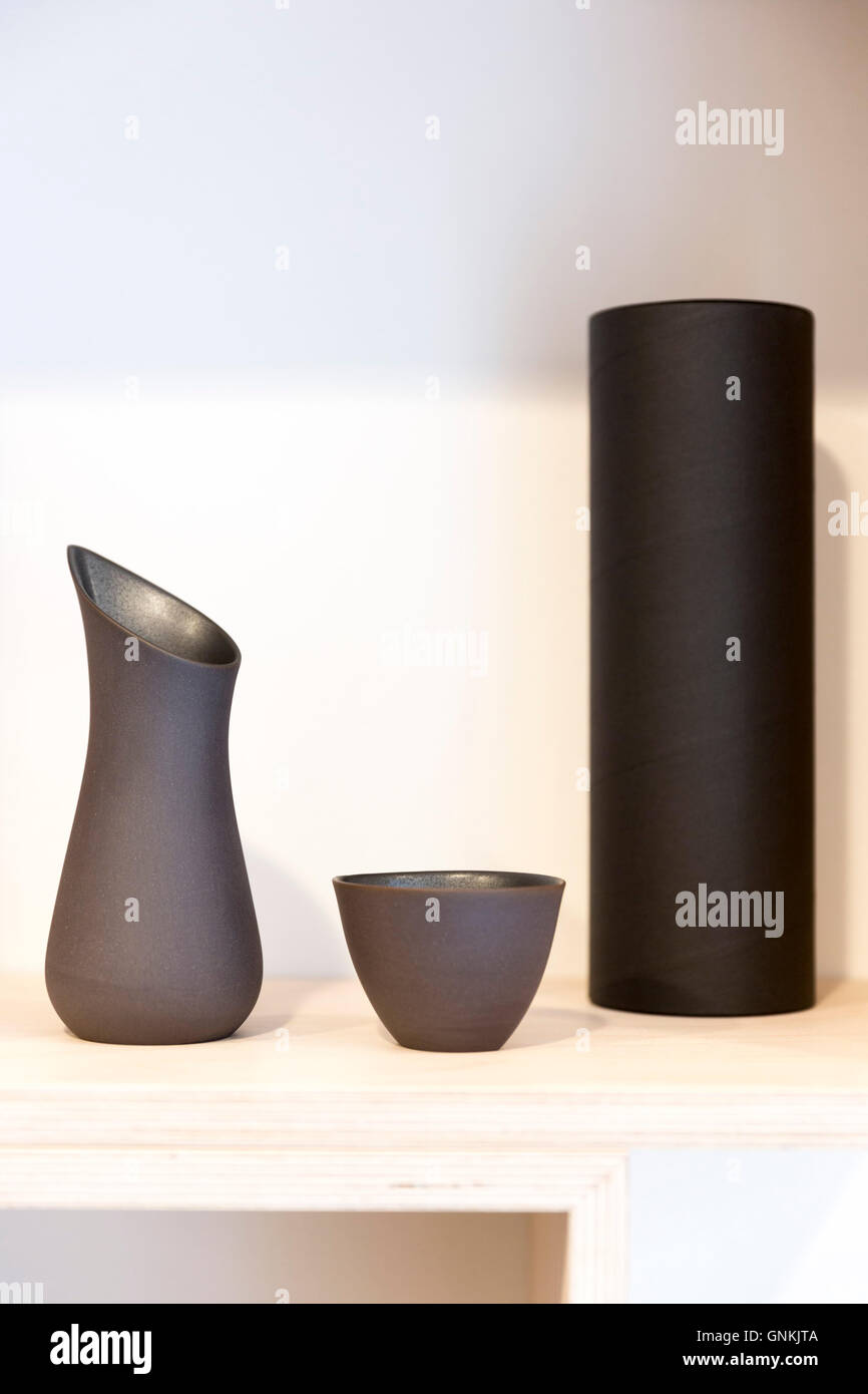 Minimallst design ceramics by designer craftsman Ditte Fischer in shop ...