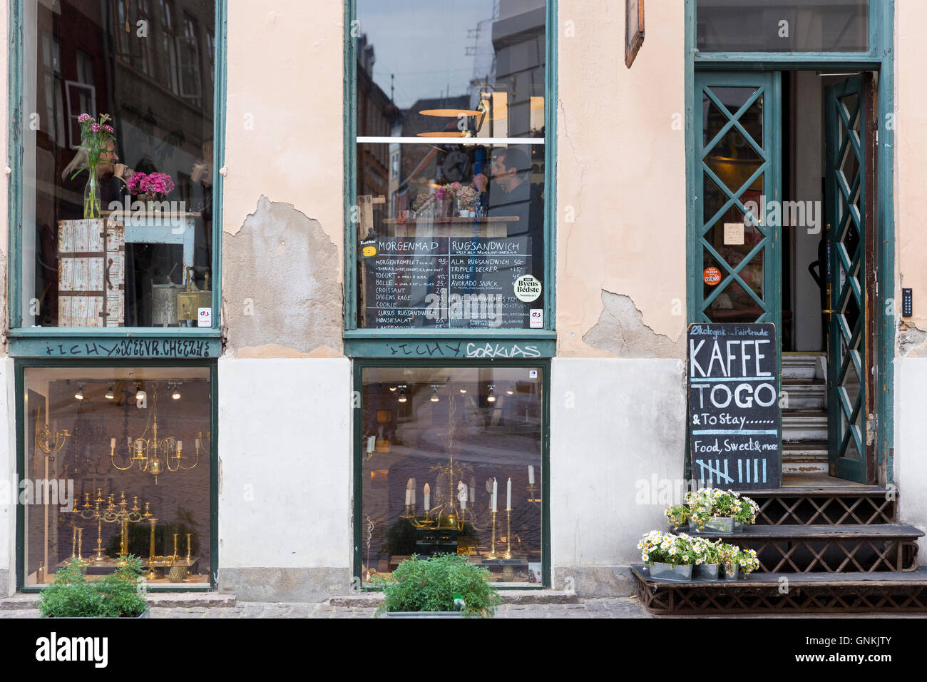 Cafe window of Kompa 9 cafeteria and coffee bar in Straedet in ...