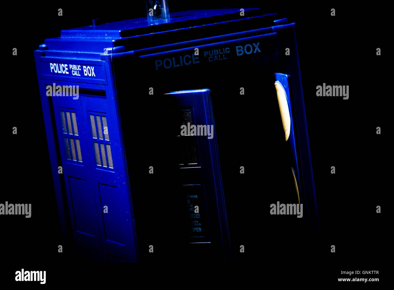 Doctor who tardis hi-res stock photography and images - Alamy