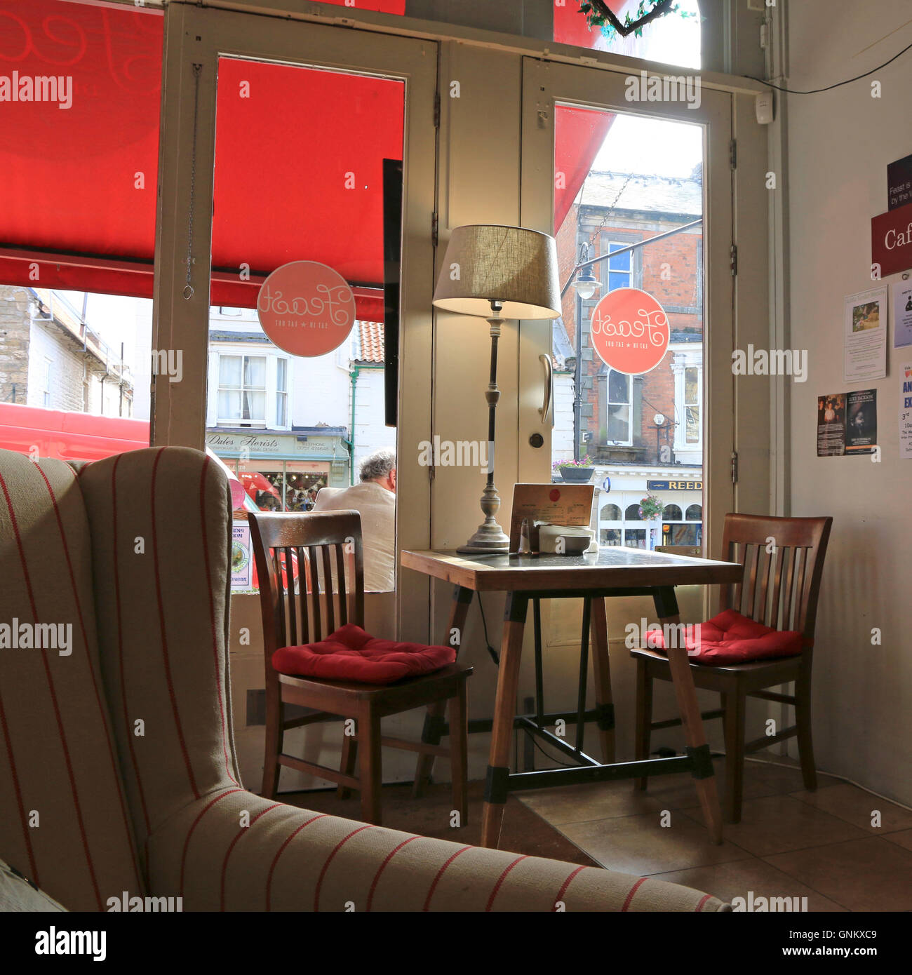 Coffee shop interior cosy hi-res stock photography and images - Alamy