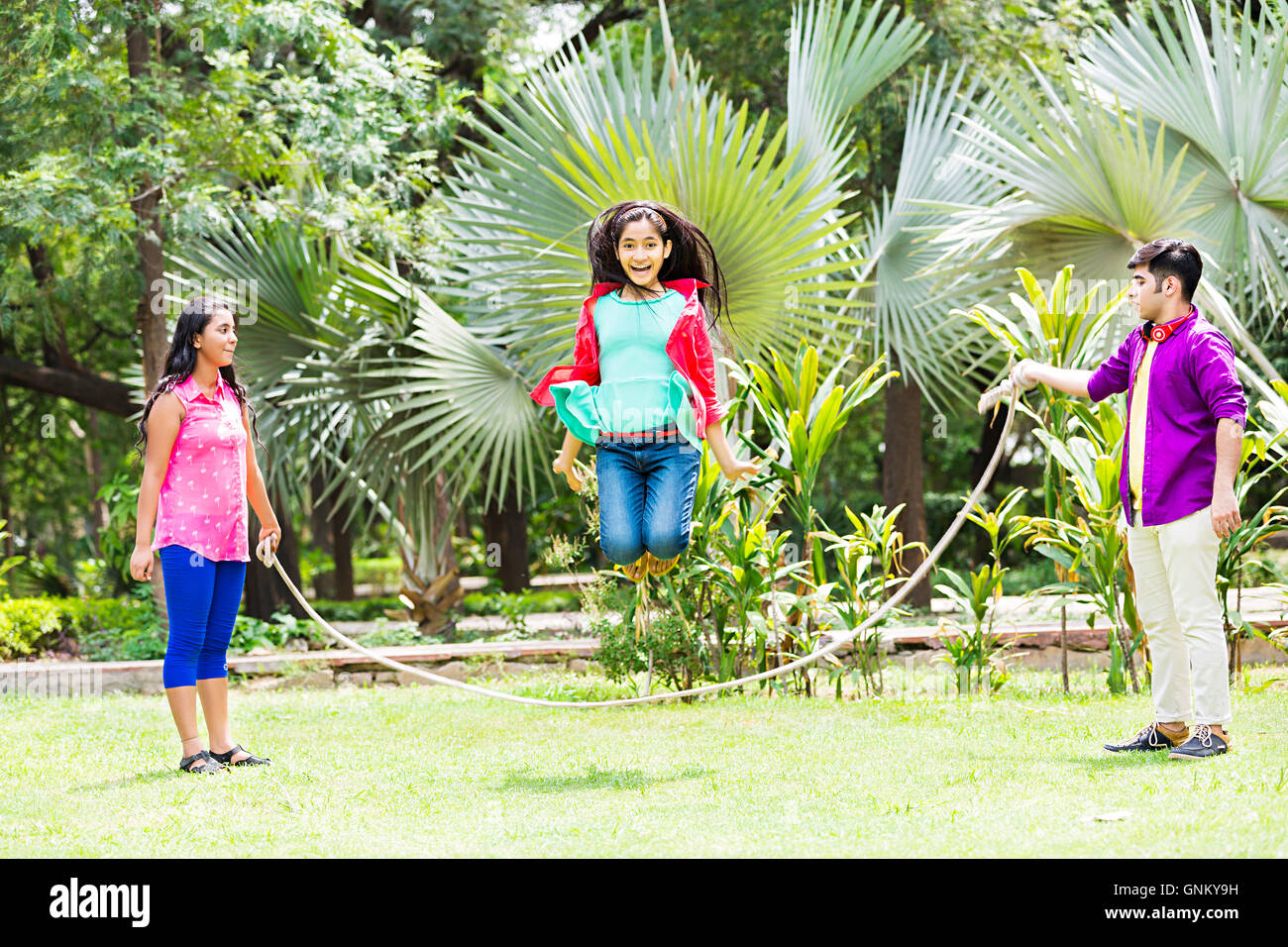 Girls skipping hi-res stock photography and images - Alamy