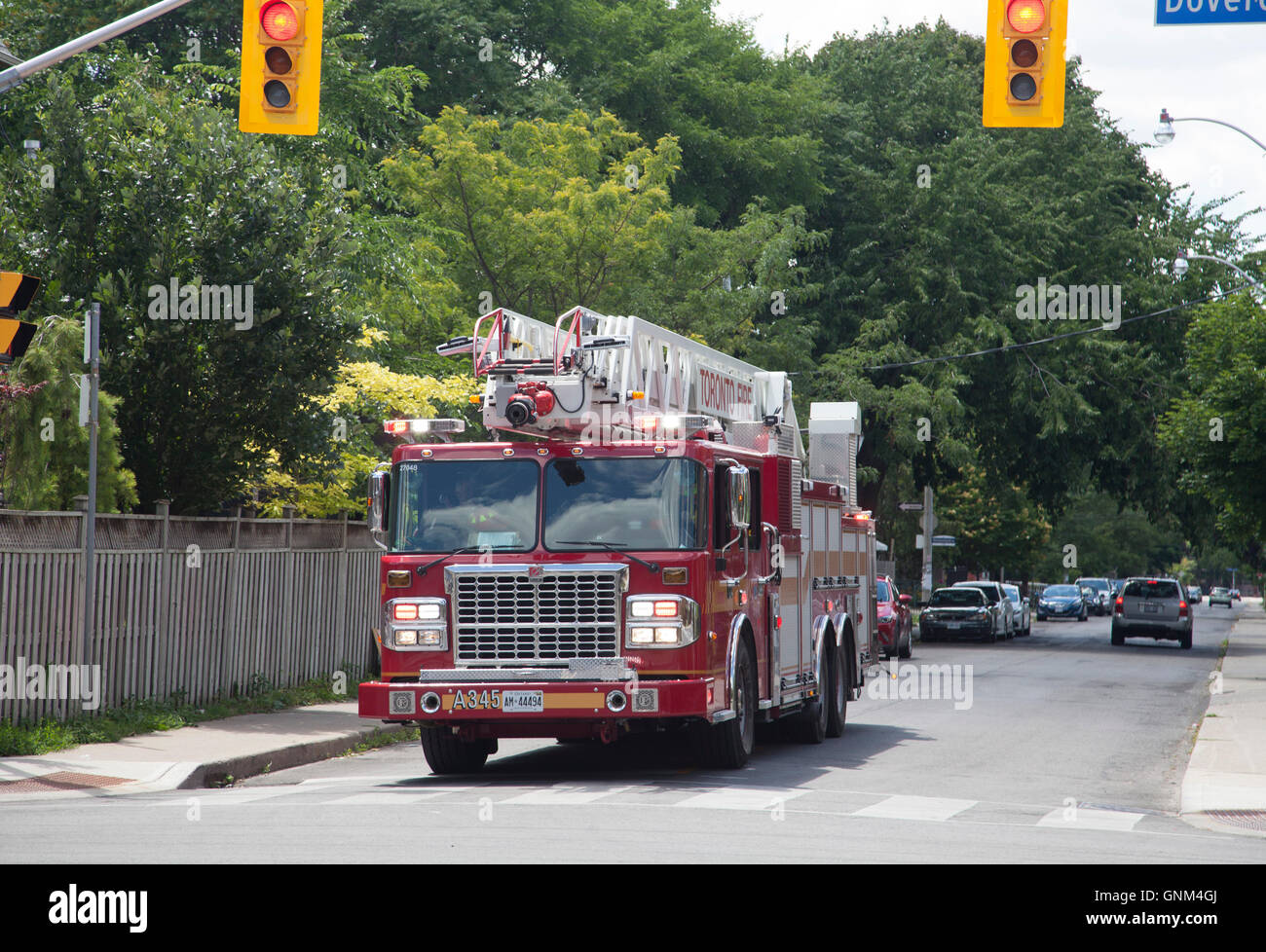 Toronto fire hi-res stock photography and images - Alamy