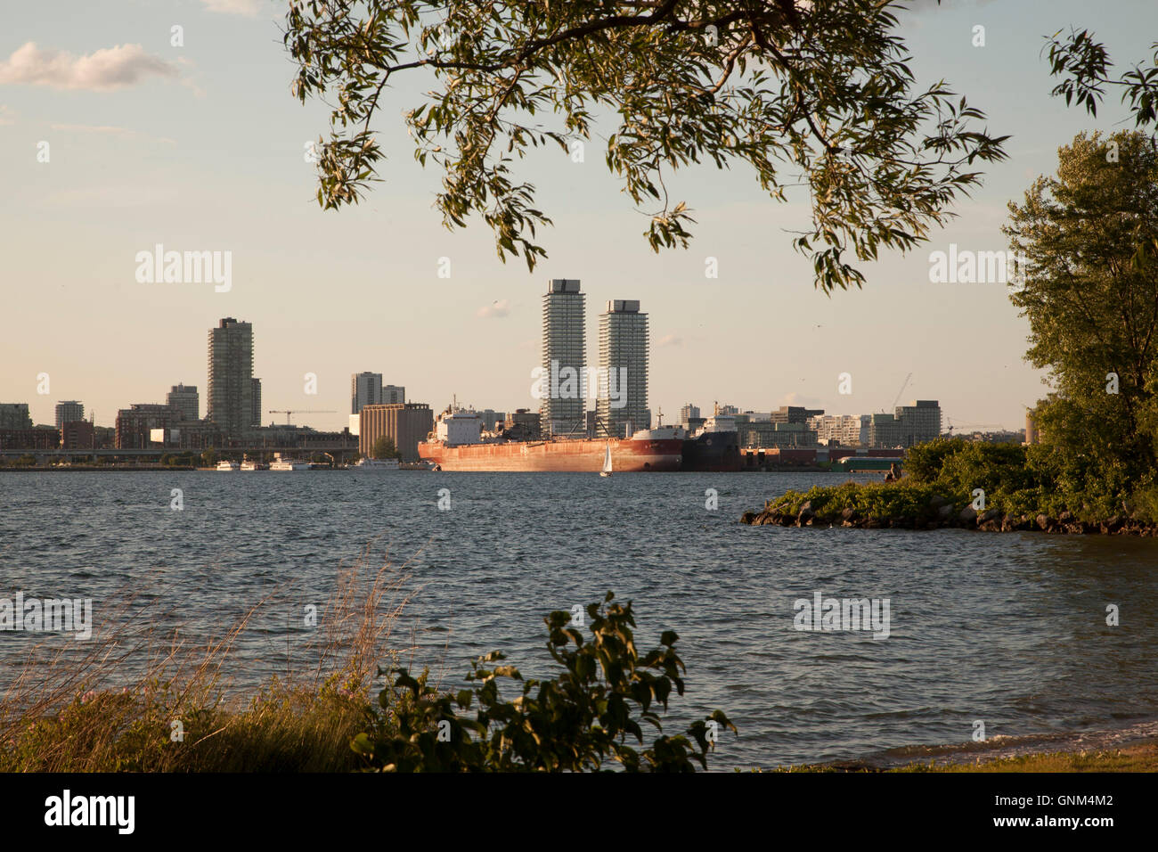Ontario lake, Toronto Stock Photo - Alamy