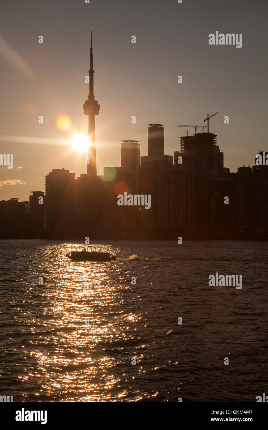 Downtown toronto skyline hi-res stock photography and images - Alamy