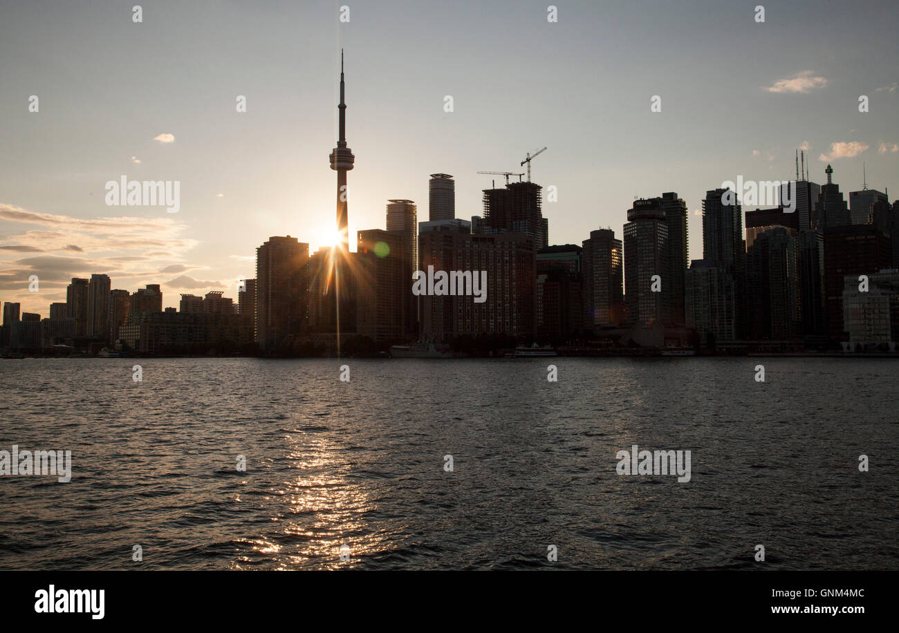 Downtown toronto skyline hi-res stock photography and images - Alamy