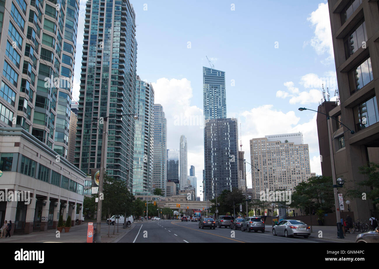 Toronto city scenes hi-res stock photography and images - Alamy