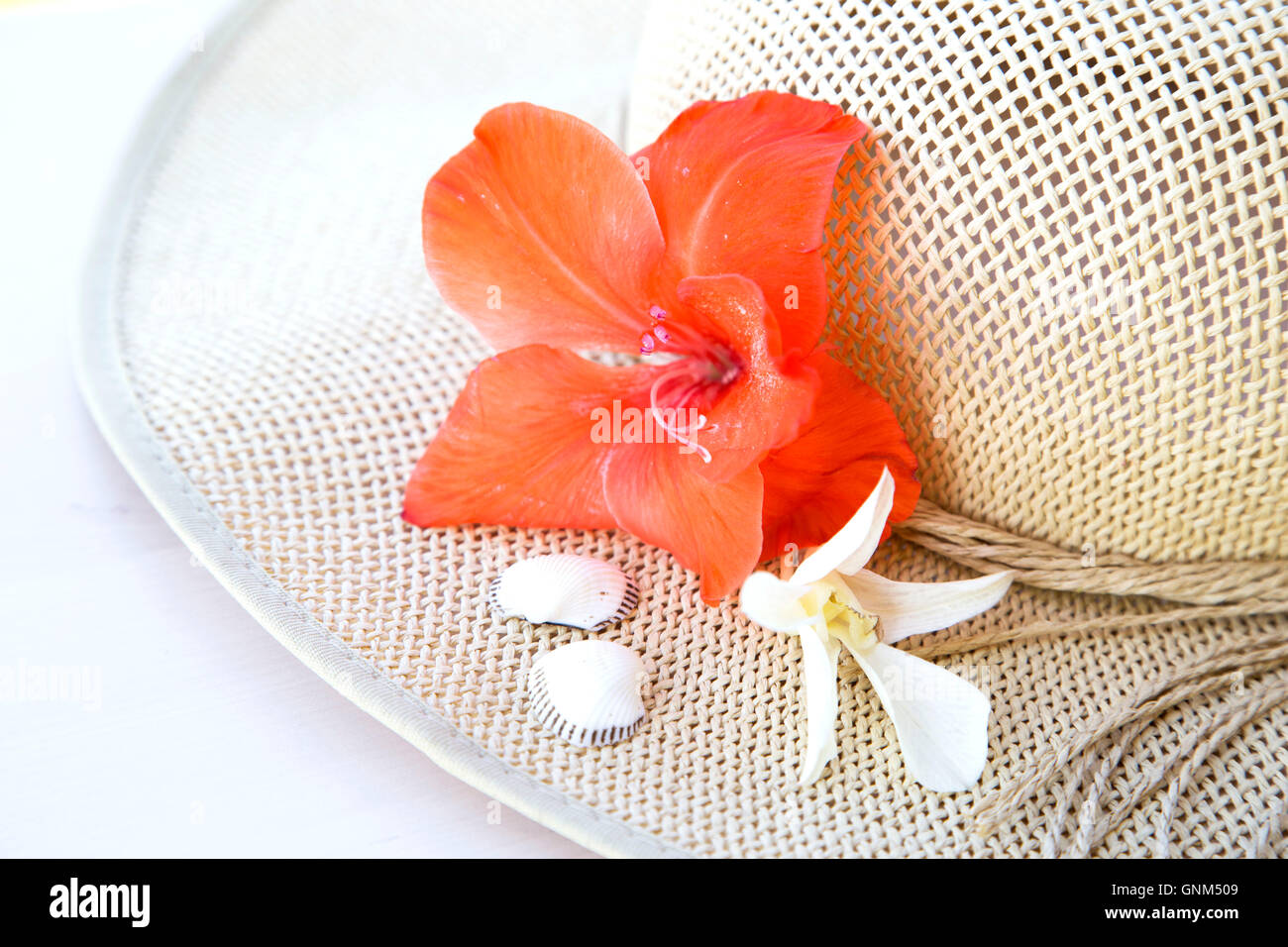 summer straw hat Stock Photo - Alamy