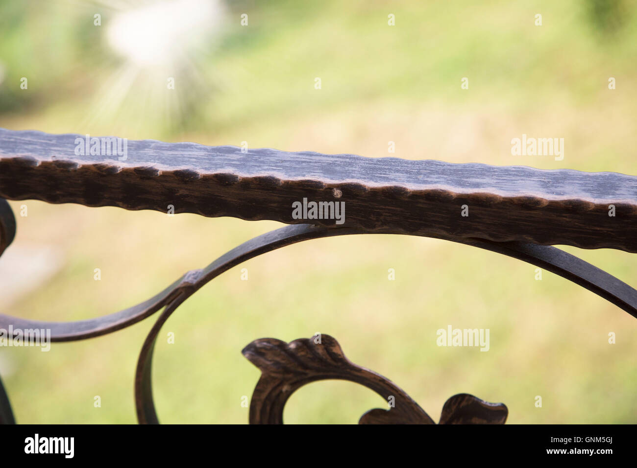 Twisted metal bars hi-res stock photography and images - Alamy