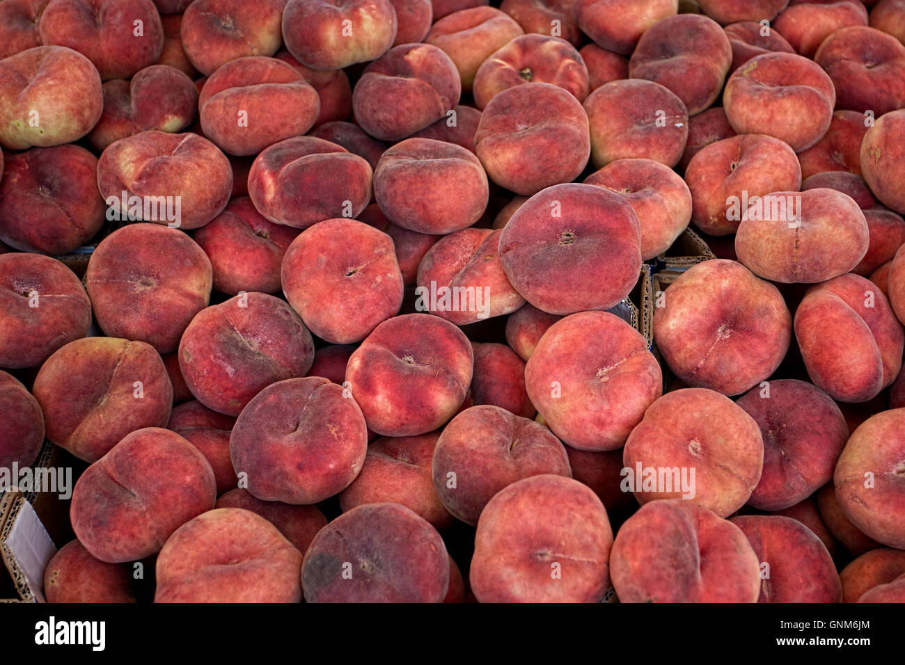 Belly up peaches hi-res stock photography and images - Alamy