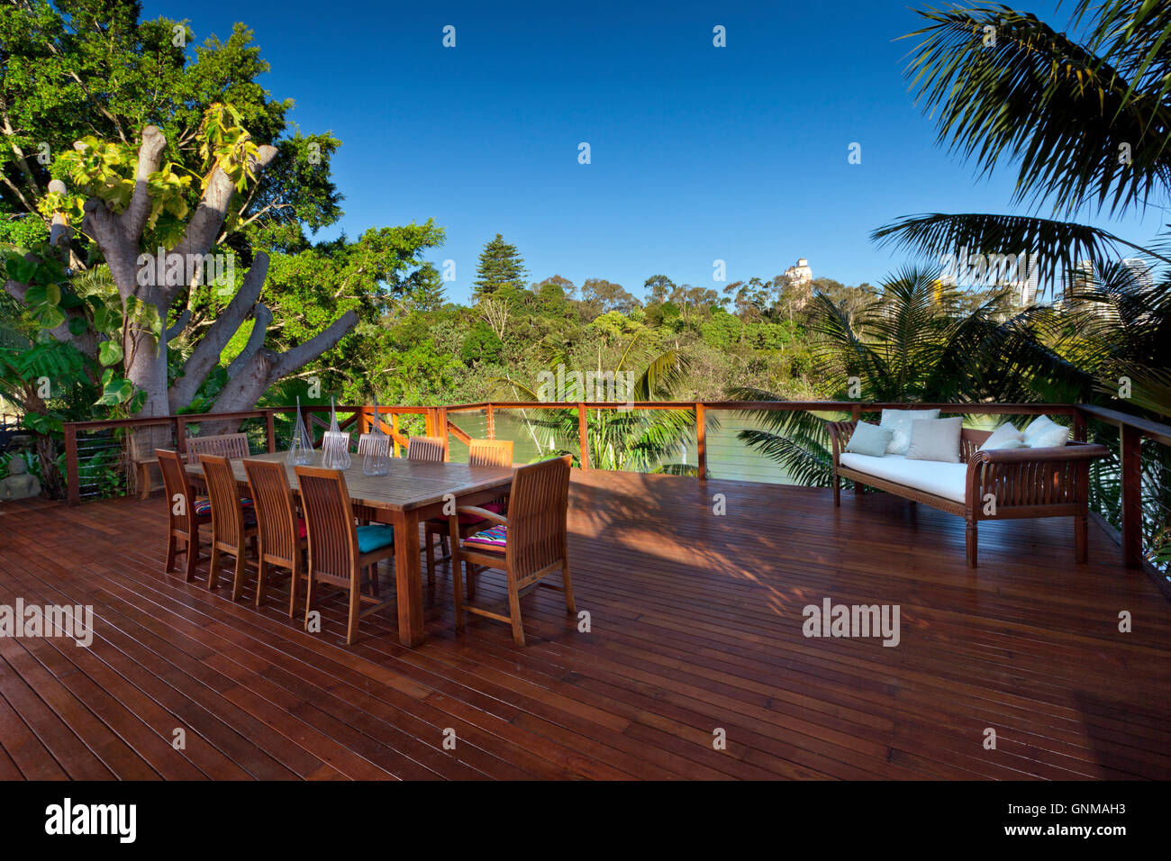 Waterfront deck hi-res stock photography and images - Alamy