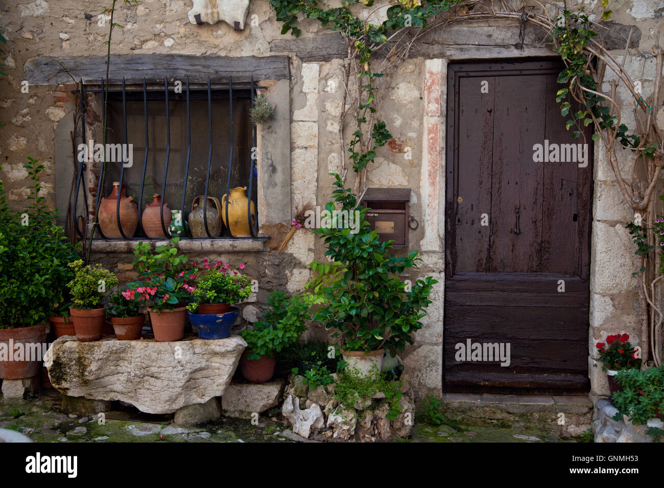 Provencal living hi-res stock photography and images - Alamy