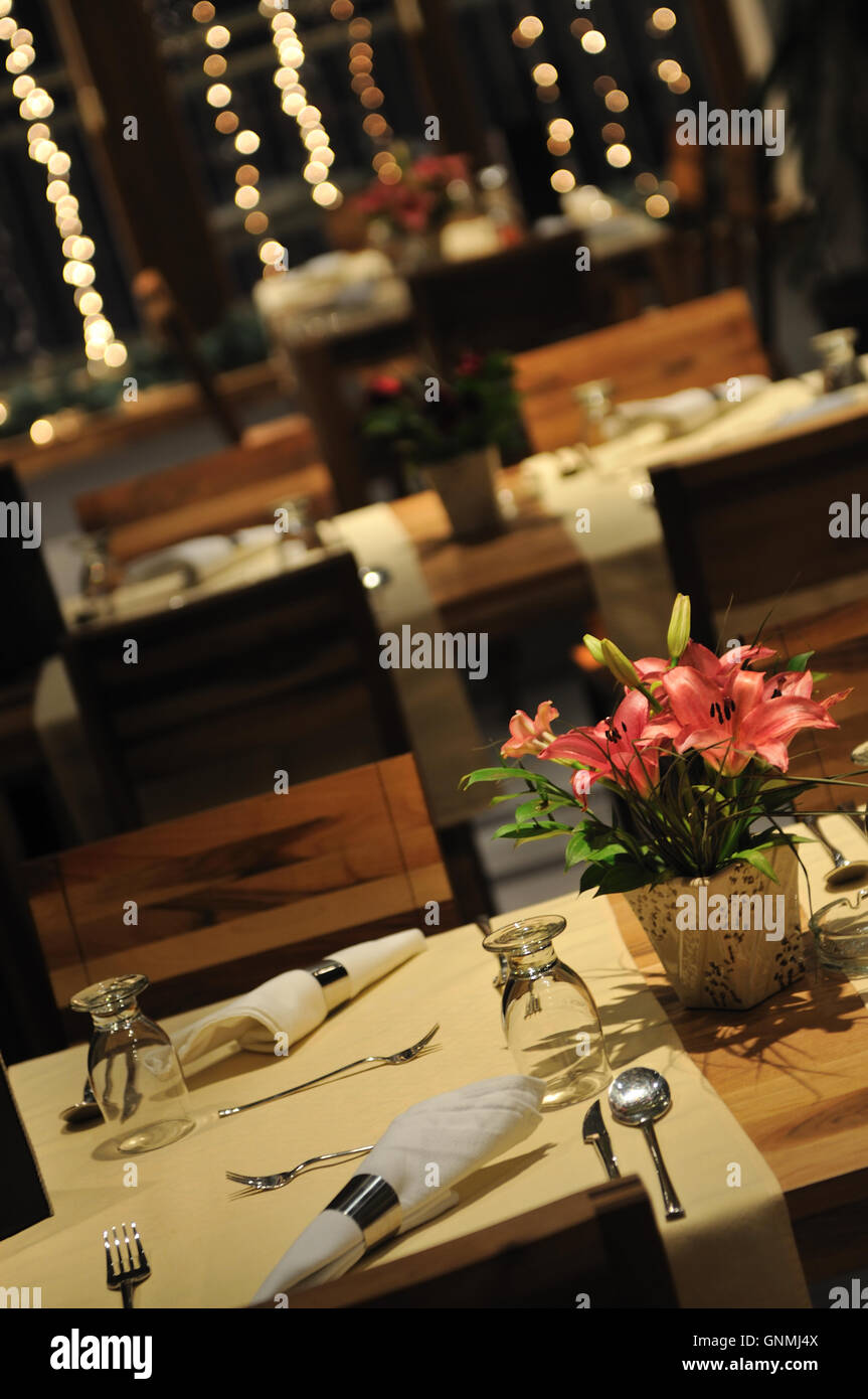 luxury modern indoor restaurant Stock Photo - Alamy