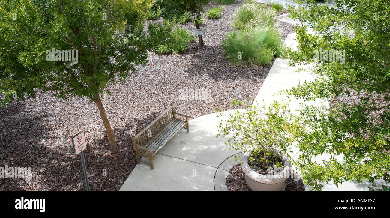 Smoking area signage hi-res stock photography and images - Alamy