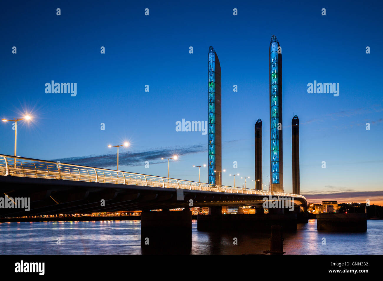 Pont jacques chaban delmas hi-res stock photography and images - Alamy
