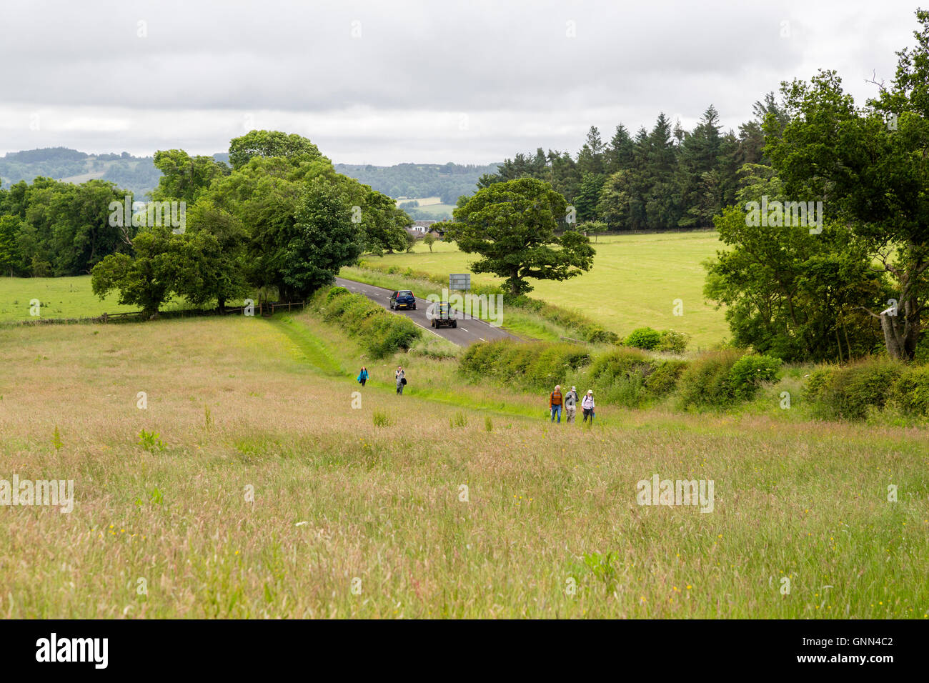Northumberland, England, UK. Hikers on Hadrian's Wall Footpath, near ...