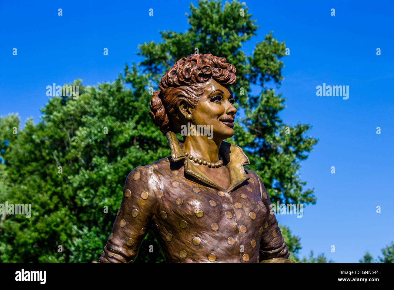 Lucy ball statue hi-res stock photography and images - Alamy