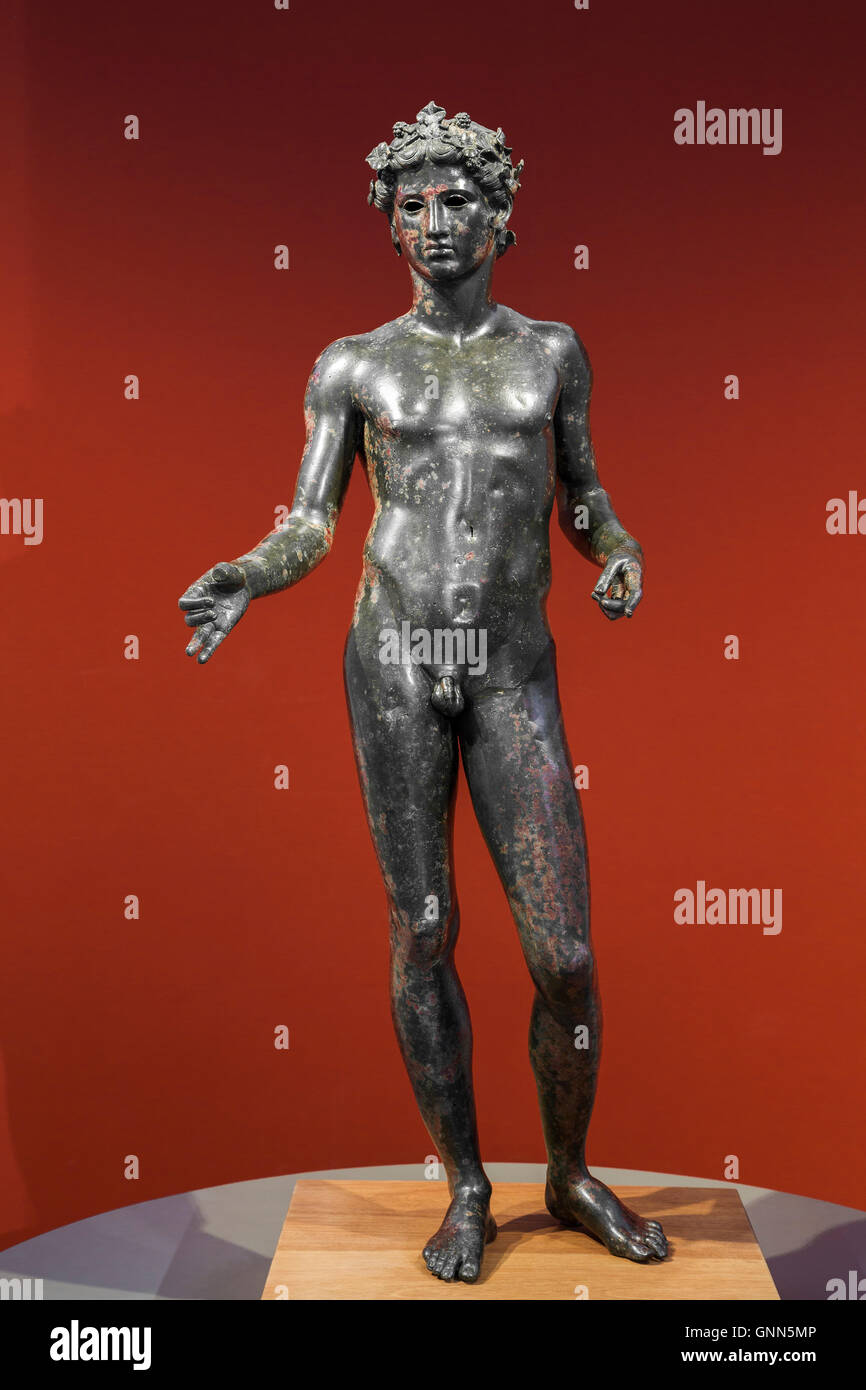 El Efebo. Roman bronze the Ephebos. Municipal museum Palacio de Najera ...