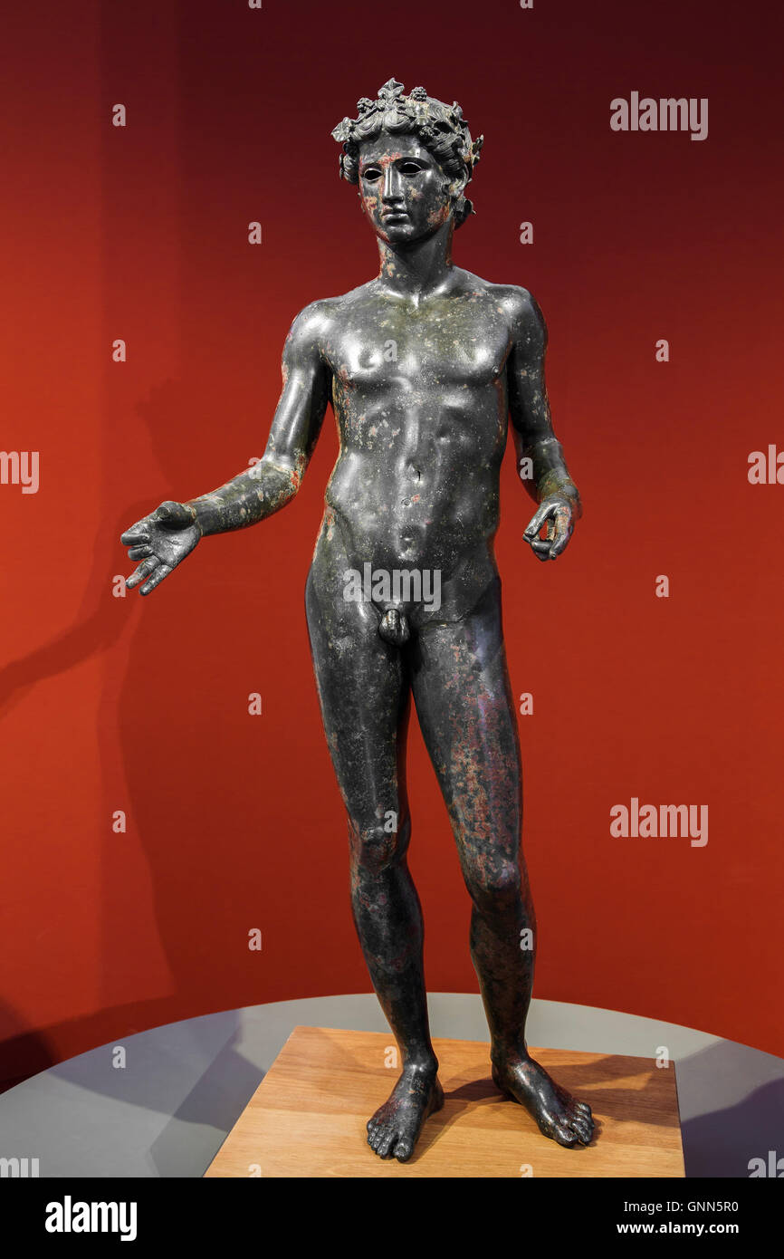 Antequera roman bronze ephebos hi-res stock photography and images - Alamy