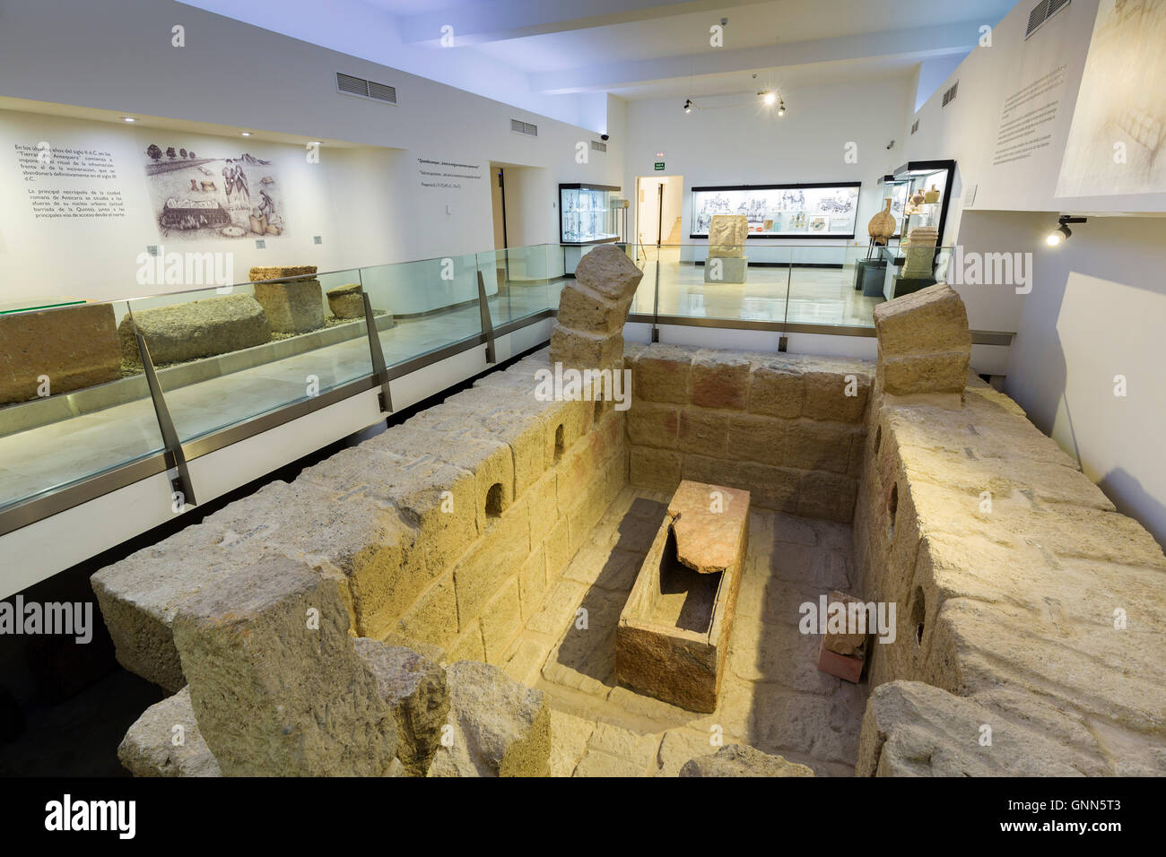 Roman columbarium hi-res stock photography and images - Alamy