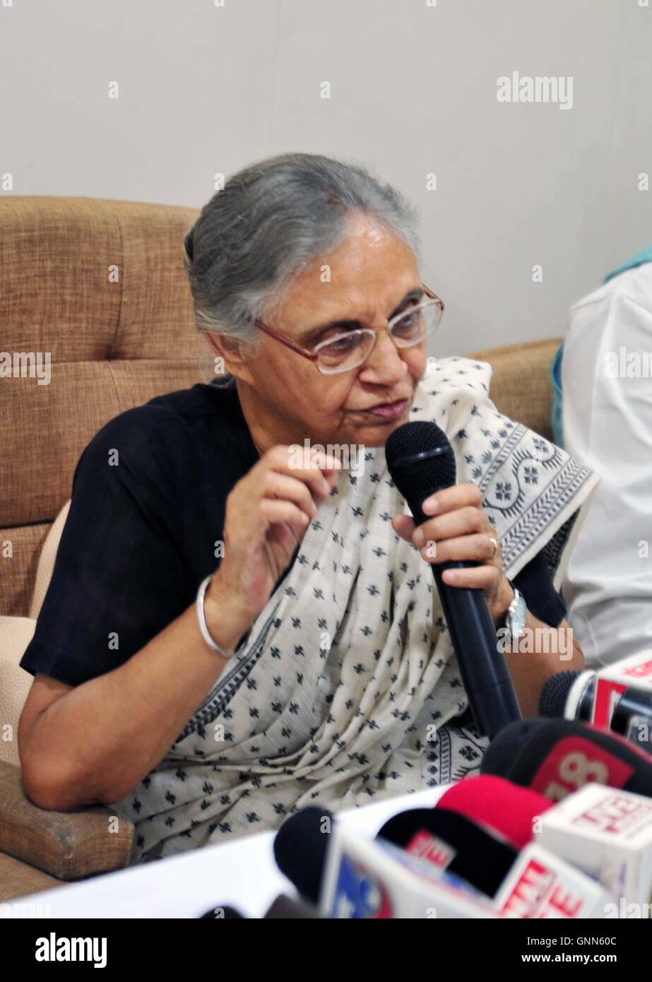 Sheela dixit hi-res stock photography and images - Alamy