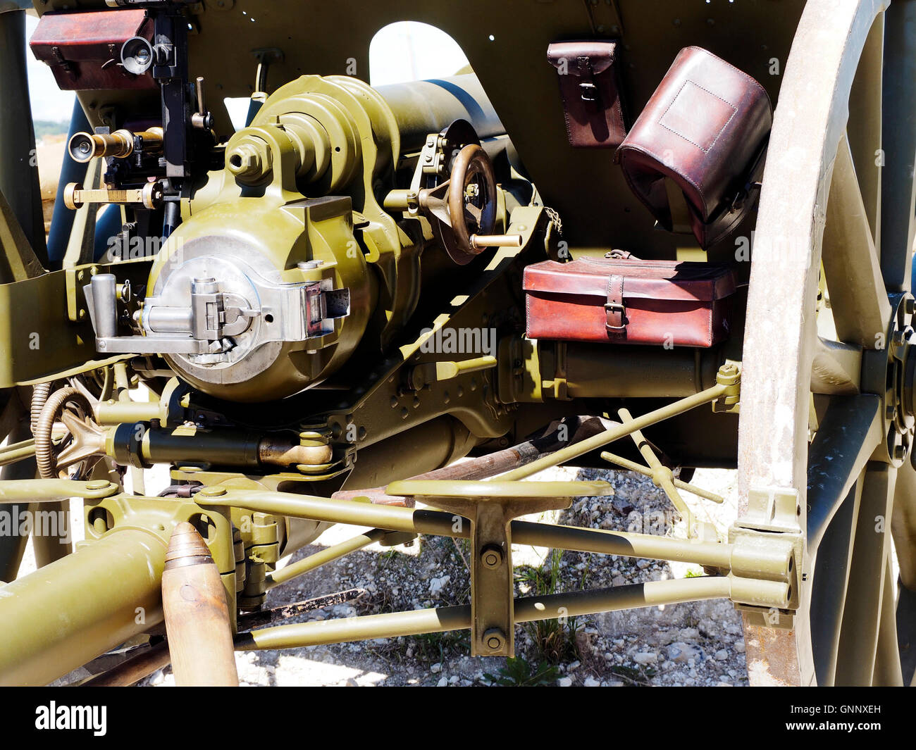 Ordnance field gun hi-res stock photography and images - Alamy