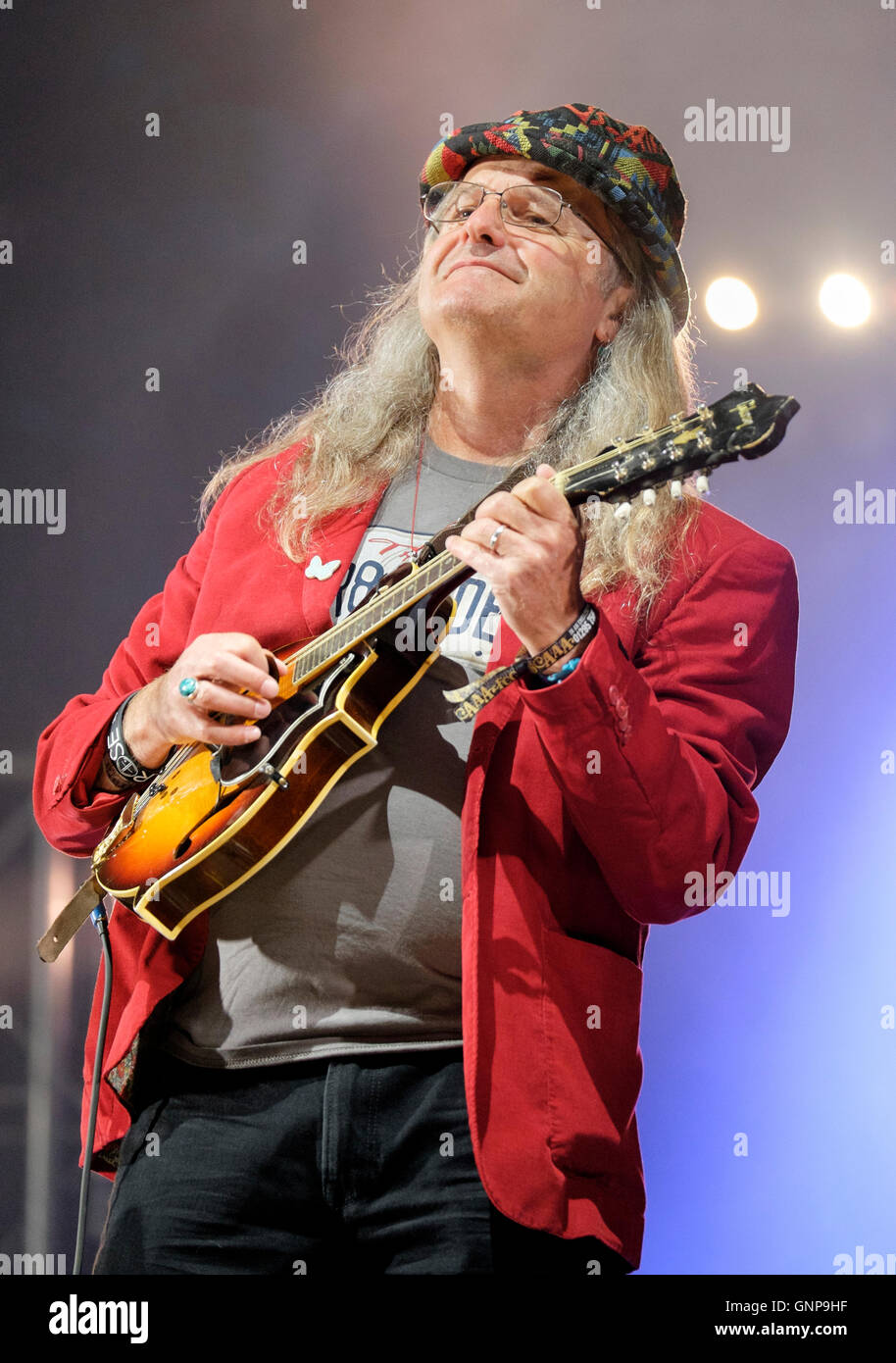 Chris leslie musician hi-res stock photography and images - Alamy