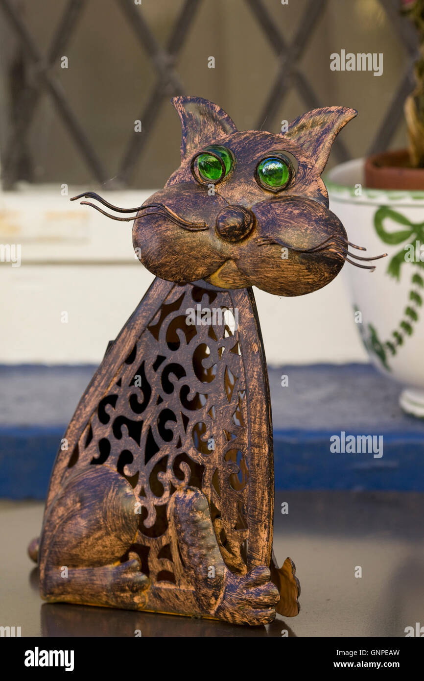 A Cat made of recycled Metals Stock Photo - Alamy