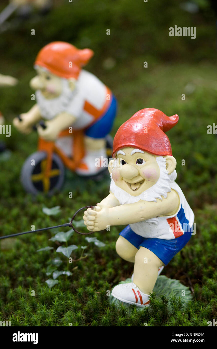 Running gnome hi-res stock photography and images - Alamy