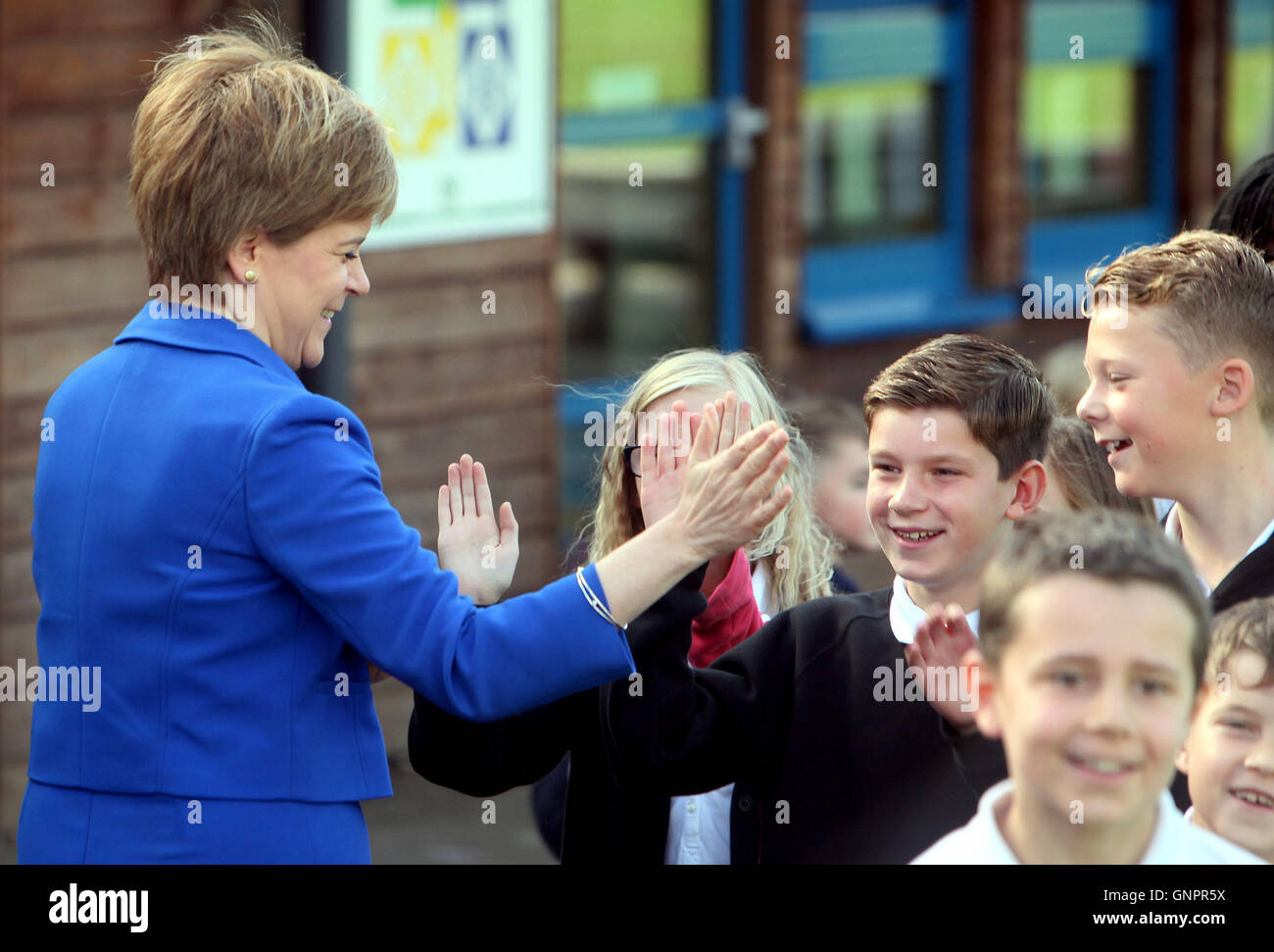 First Minister Nicola Sturgeon visits pupils at Windygoul Primary ...