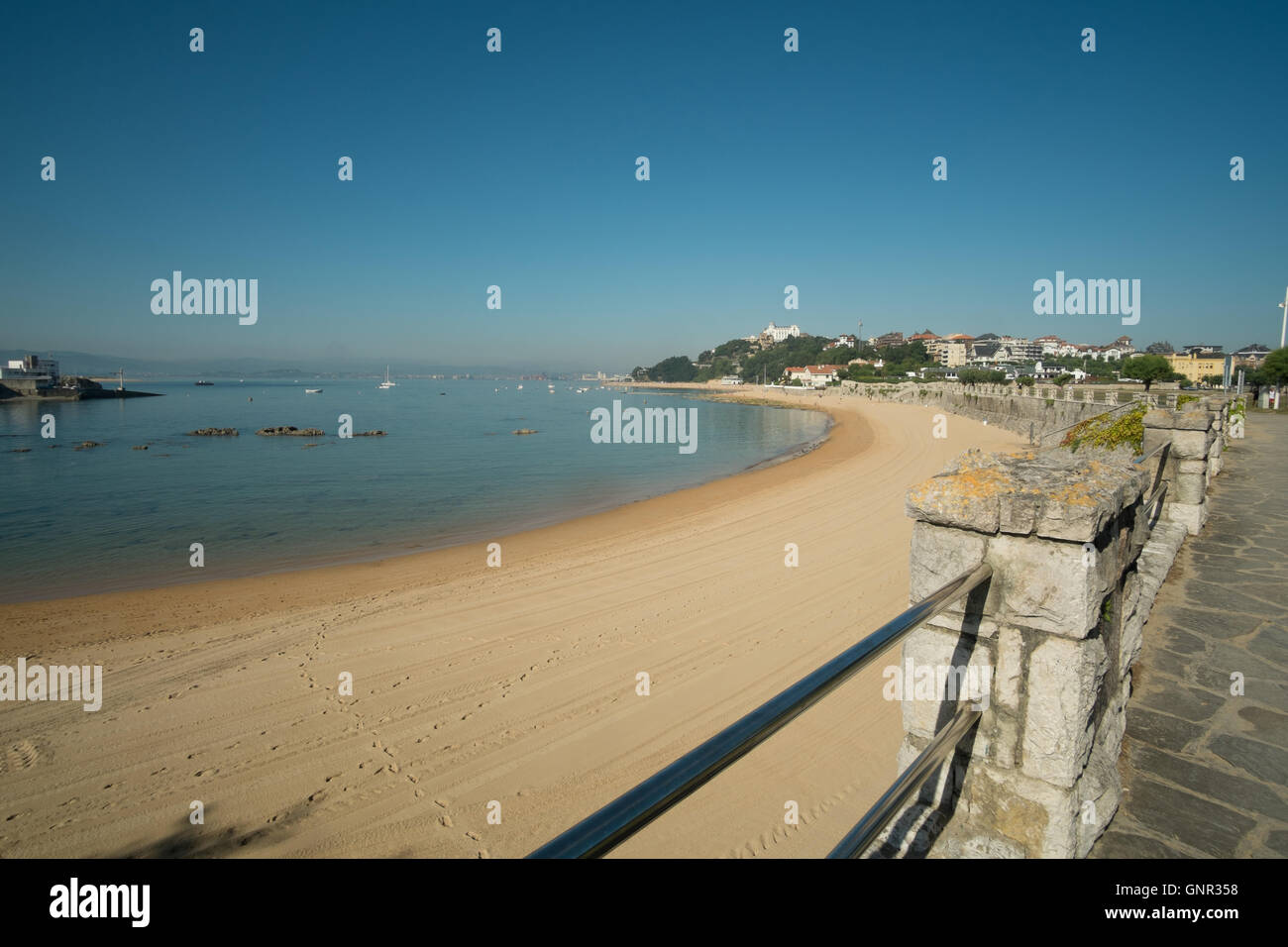 El Sardinero beach promenade, Santander, Spain Stock Photo - Alamy