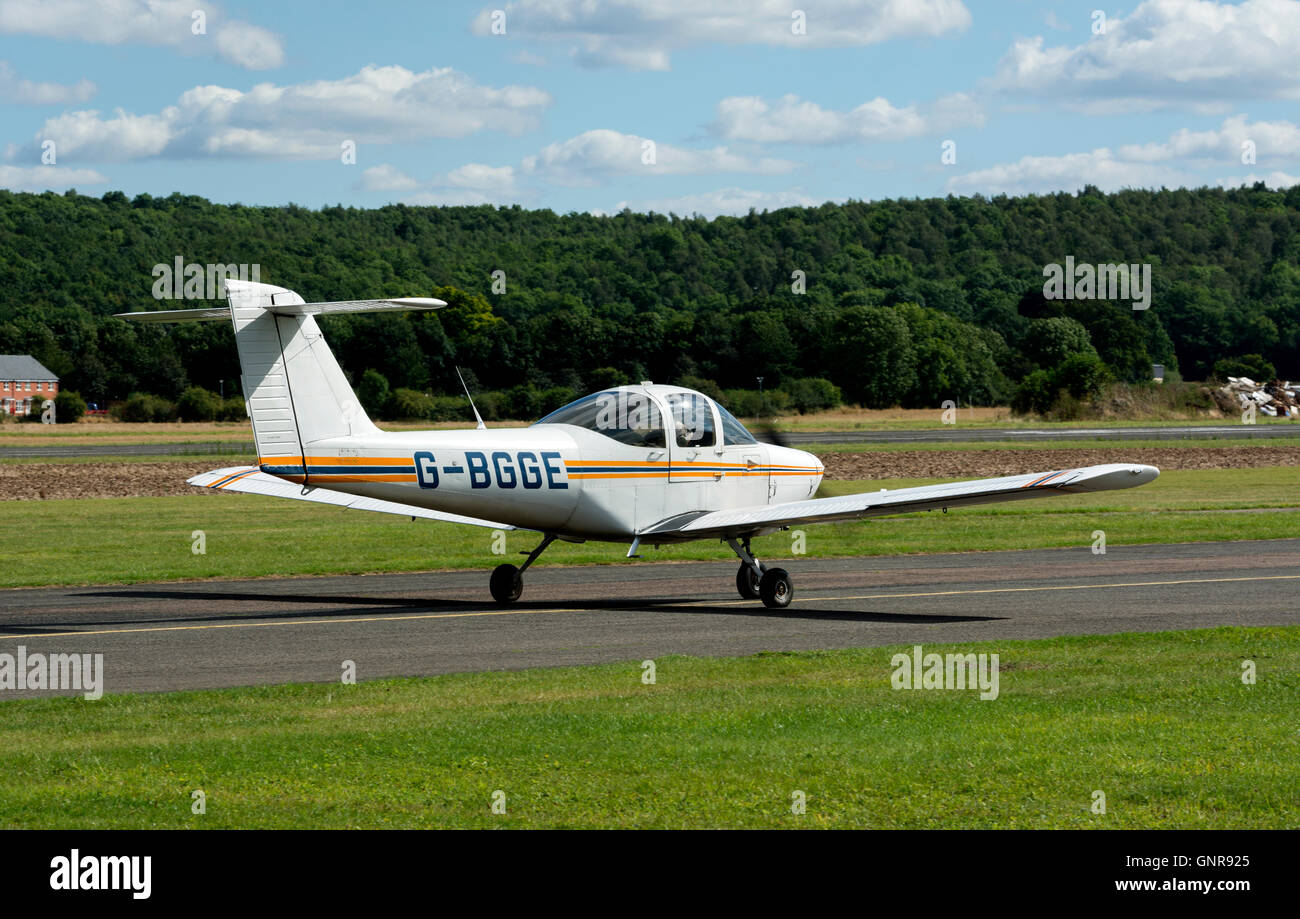 Piper PA38 Tomahawk (G-BGGE) at Wellesbourne Airfield, UK Stock Photo ...