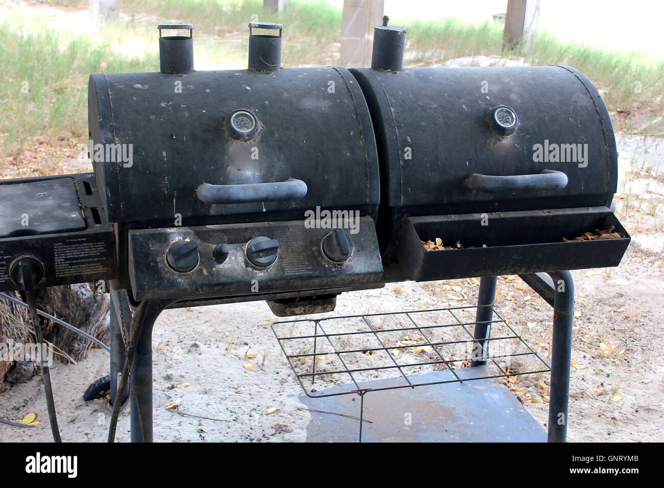 Broken Grill High Resolution Stock Photography and Images - Alamy