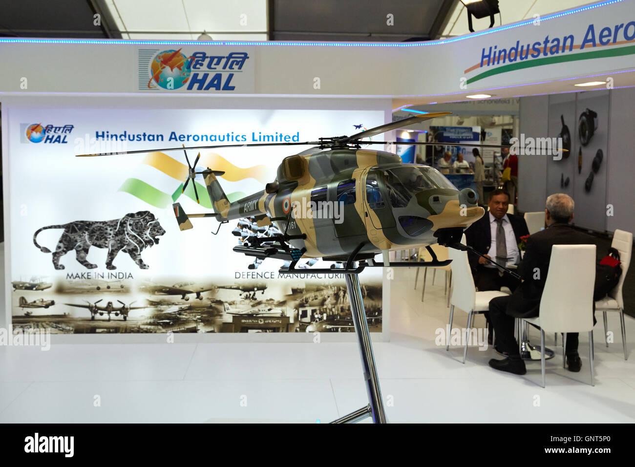 Hal dhruv helicopters hi-res stock photography and images - Alamy