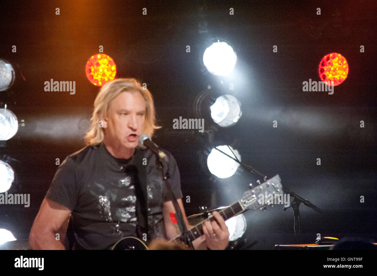 Joe walsh hi-res stock photography and images - Alamy
