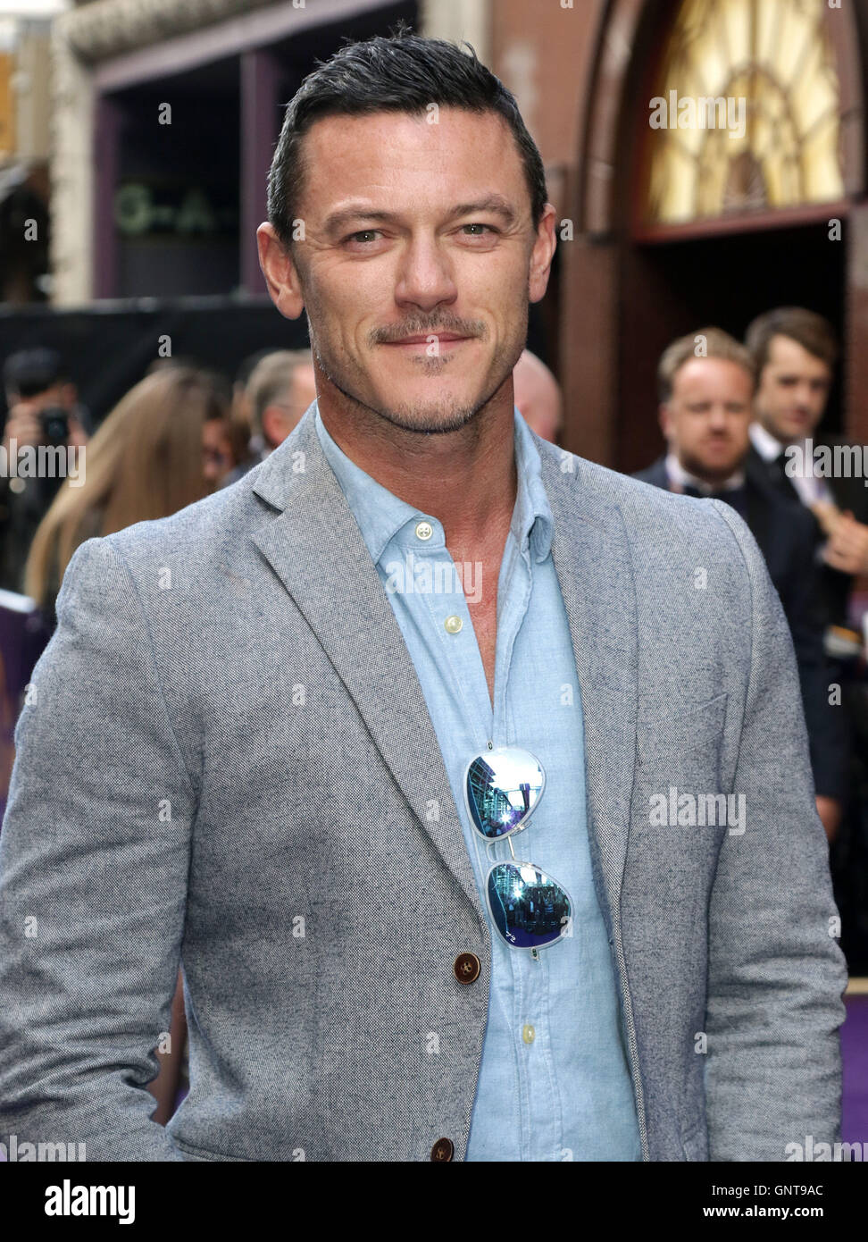 Aladdin musical uk hi-res stock photography and images - Alamy