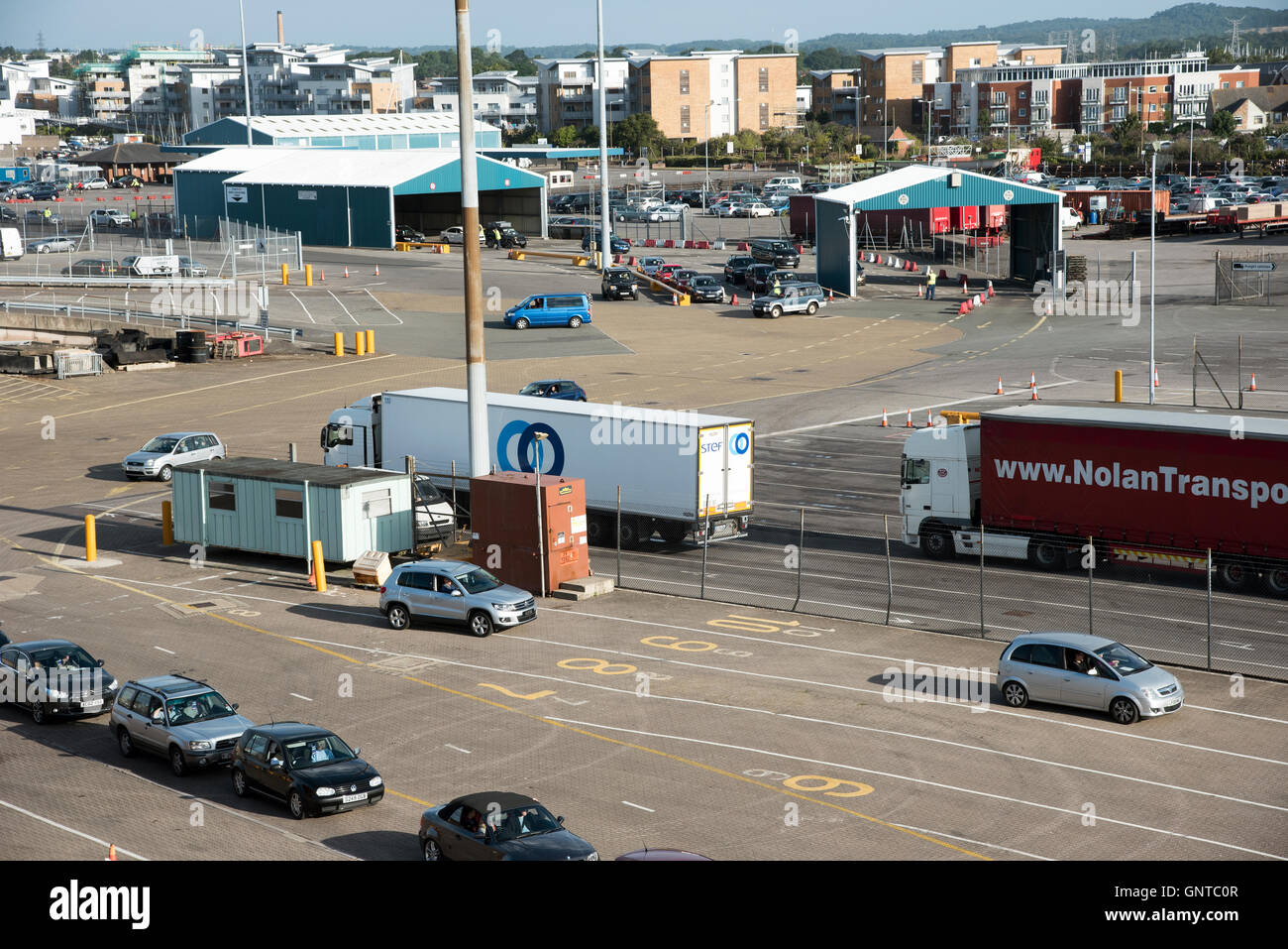 Cars vehicles check in hi-res stock photography and images - Alamy