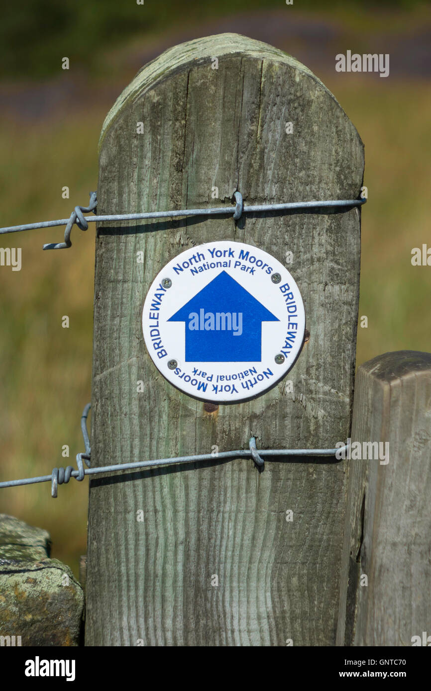 Blue bridleway sign hi-res stock photography and images - Alamy