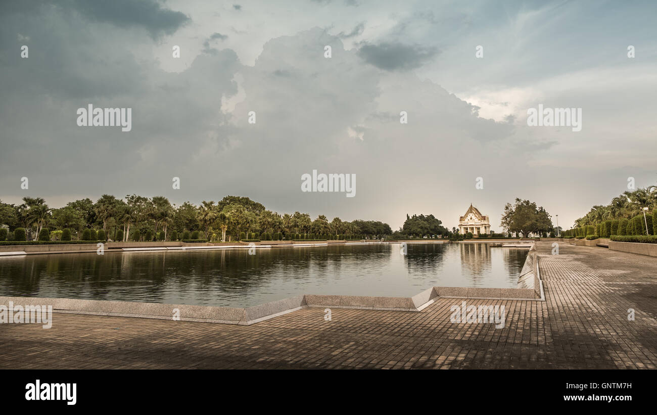 Hdr temple hi-res stock photography and images - Alamy