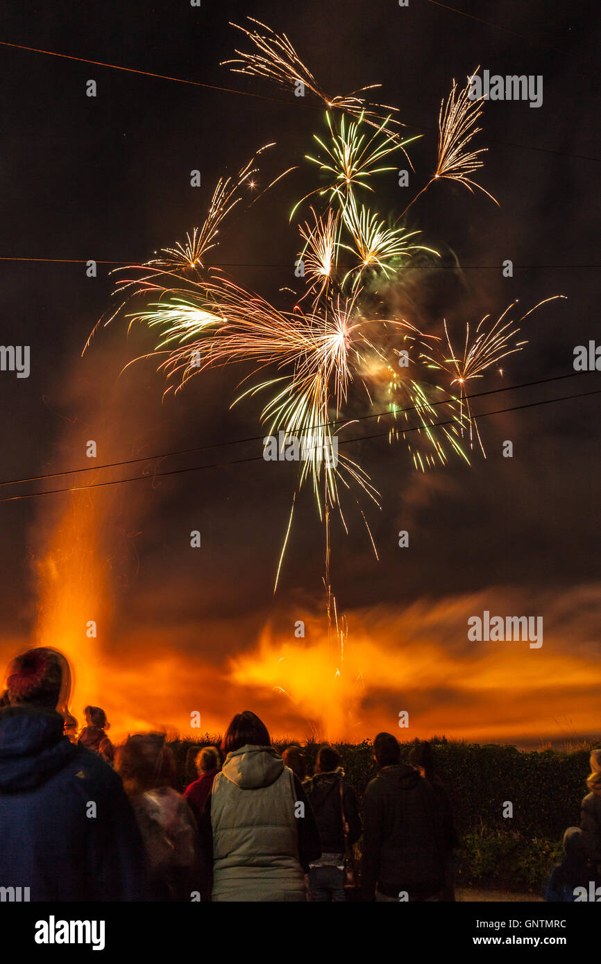 Bonfire night children hi-res stock photography and images - Alamy