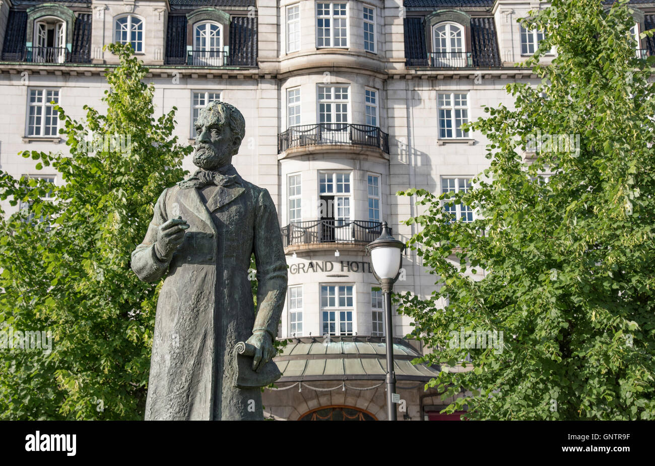 Famous Grand Hotel in Capitol Center, Karl Johans Gate, Downtown, Oslo ...
