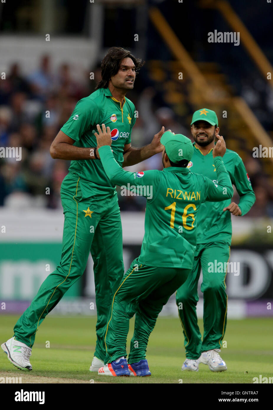 Muhammad Irfan With His Wife