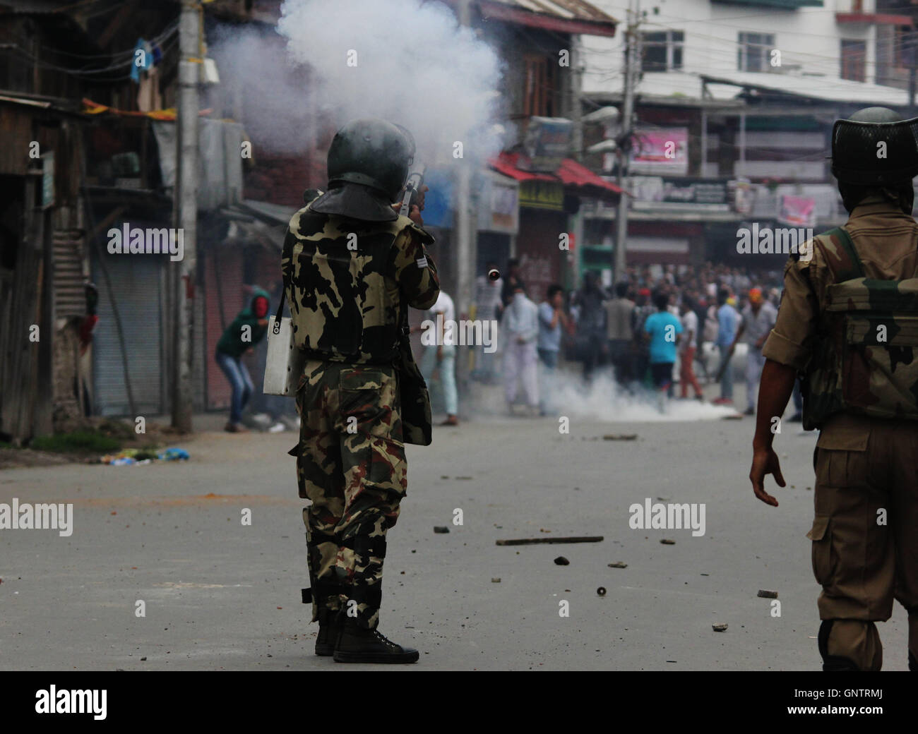 Indian paramilitary trooper hi-res stock photography and images - Alamy